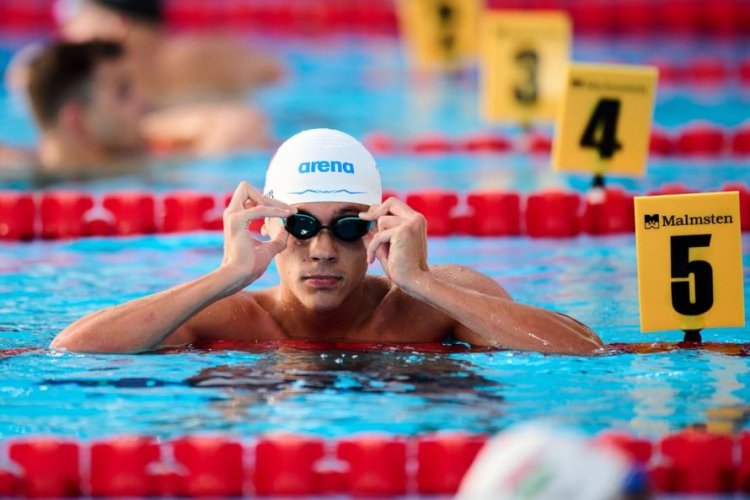 David Popovici, medalie de aur la Campionatul European de înot de la Belgrad - Lumea Presei